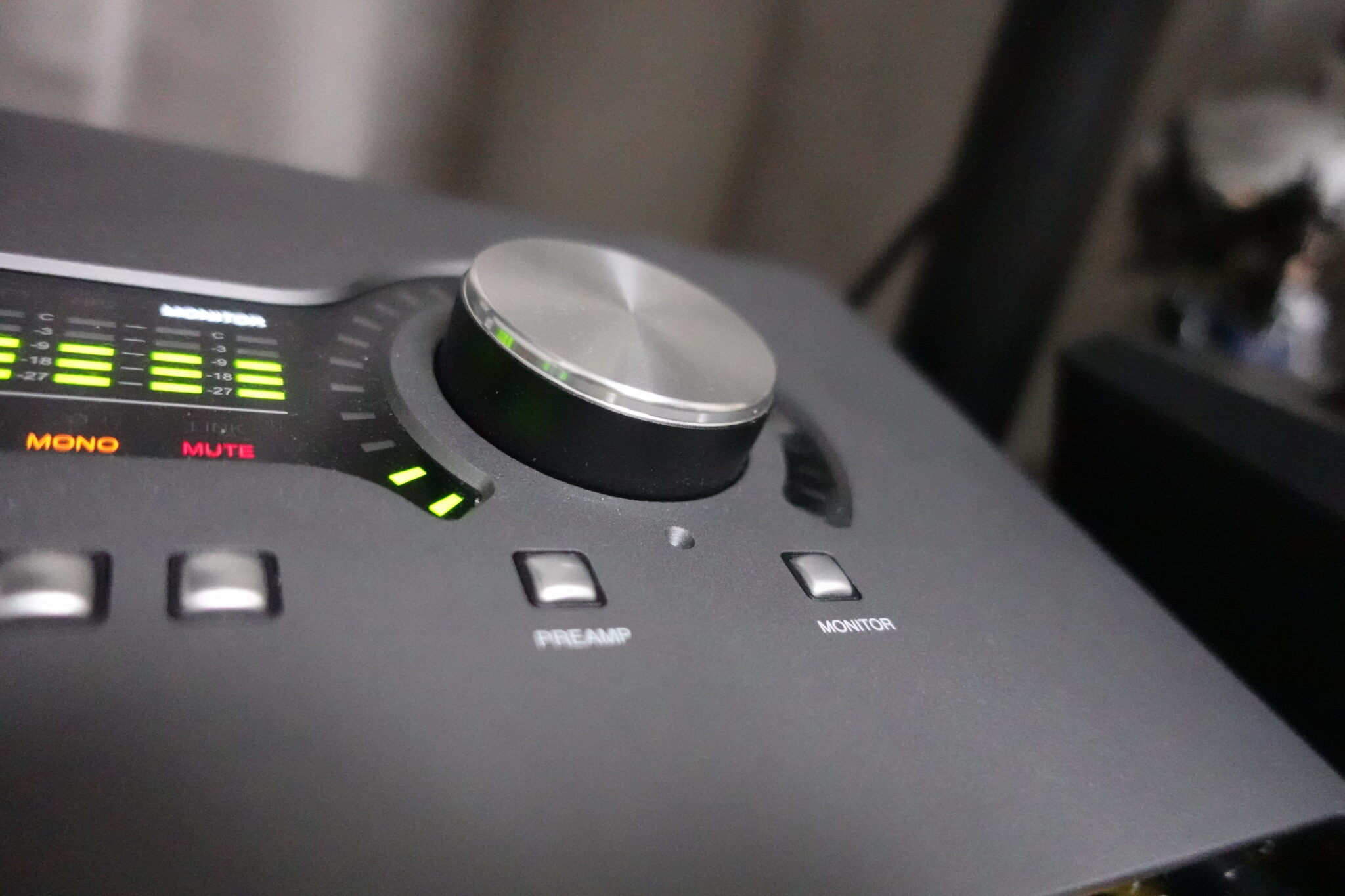 【解決策付き】Universal Audio / Apollo 4xでZoomを使うと音声がループバックするトラブルのお話 ...